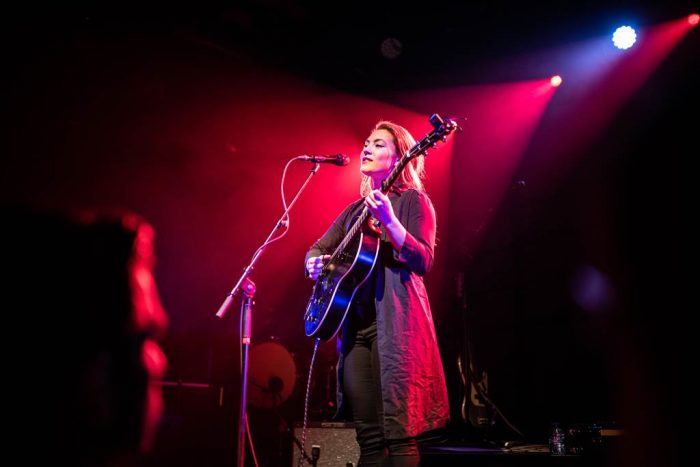 Celine Cairo gaat met nieuw album 'Overflow' op tournee - .: Maxazine